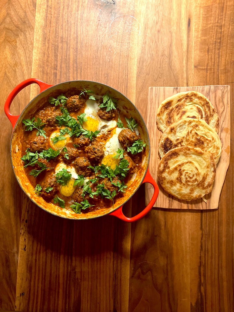 Moroccan tagine with kefta, lentils and egg – NextGen Cookbook